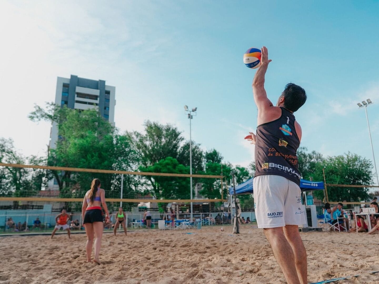 Comienza el segundo abierto nacional de Beach Voley - R4 Noticias
